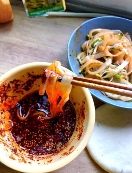 面皮的做法家庭_怎么和面才筋道-第2张图片-山城妙识