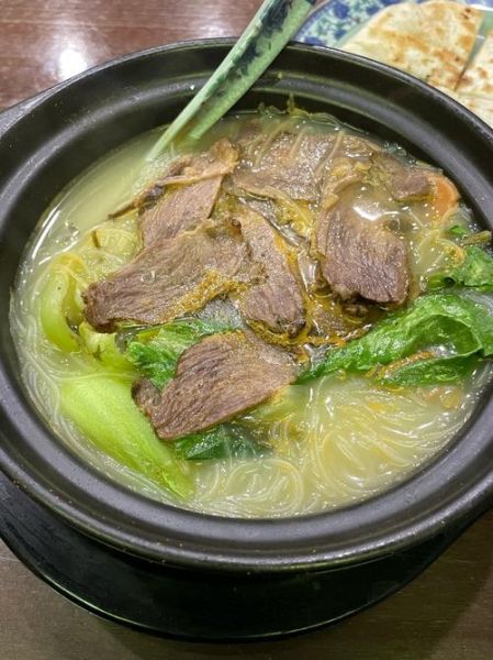 正宗砂锅米线配方_砂锅米线汤底怎么熬-第2张图片-山城妙识