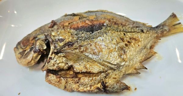 鲳鱼怎么处理干净_鲳鱼内脏怎么去除-第1张图片-山城妙识