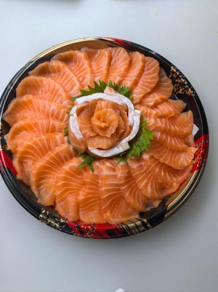 三文鱼摆盘怎么摆_三文鱼摆盘技巧-第1张图片-山城妙识