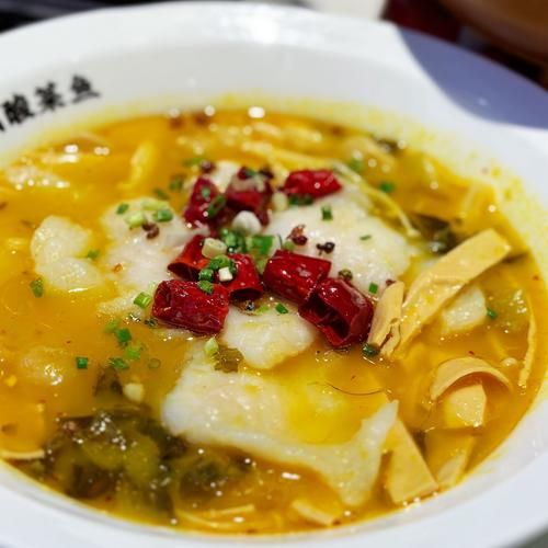 酸菜鱼配菜可以放什么_酸菜鱼配菜推荐-第2张图片-山城妙识