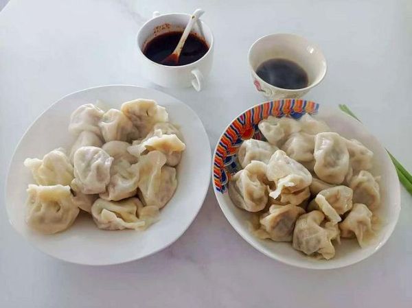 韭菜牛肉馅饺子有毒吗_韭菜和牛肉一起吃会中毒吗-第1张图片-山城妙识