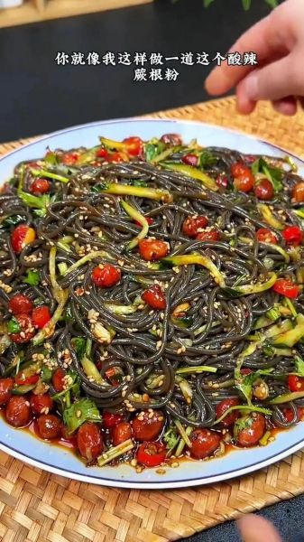 蕨根粉怎么凉拌才好吃_蕨根粉凉拌要不要焯水-第1张图片-山城妙识 蕨根粉怎么凉拌才好吃_蕨根粉凉拌要不要焯水-第1张图片-山城妙识