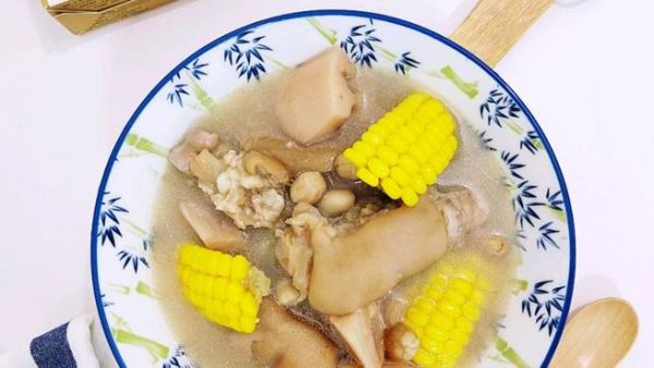 莲藕炖猪蹄怎么做_猪蹄炖多久才软烂-第3张图片-山城妙识