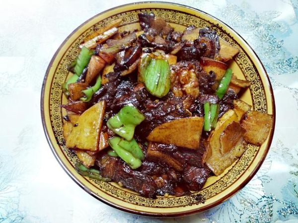 洋芋疙蛋是哪里的民歌_洋芋疙蛋歌词含义-第1张图片-山城妙识