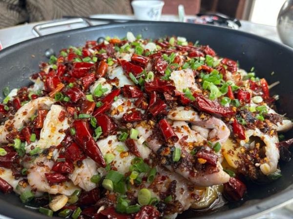 鱼火锅怎么做_家庭版麻辣鱼火锅步骤-第1张图片-山城妙识