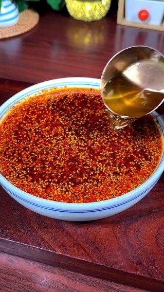 陕西油泼辣子怎么做_正宗油泼辣子的做法-第2张图片-山城妙识 陕西油泼辣子怎么做_正宗油泼辣子的做法-第2张图片-山城妙识