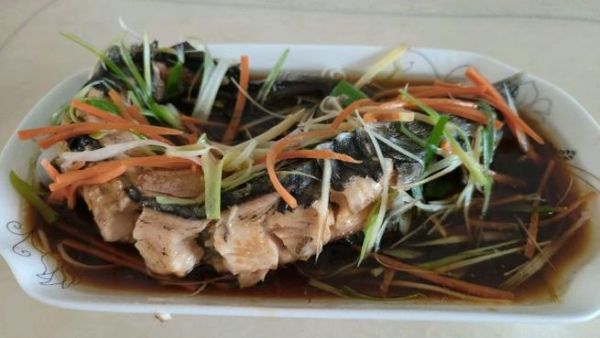 清蒸鲟鱼怎么做_清蒸鲟鱼蒸多久-第2张图片-山城妙识