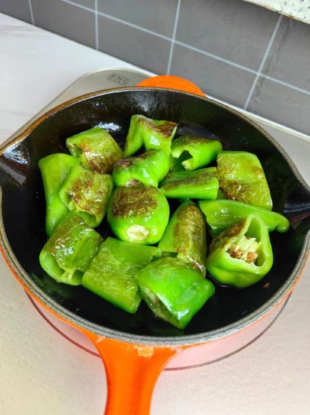 虎皮尖椒怎么做_虎皮尖椒正宗做法步骤-第2张图片-山城妙识