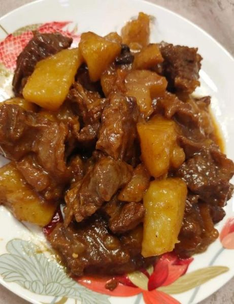 土豆炖牛肉怎么做才软烂_土豆炖牛肉用高压锅还是砂锅-第2张图片-山城妙识