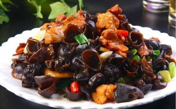 木耳肉片热量高吗_木耳肉片营养价值-第2张图片-山城妙识 木耳肉片热量高吗_木耳肉片营养价值-第2张图片-山城妙识