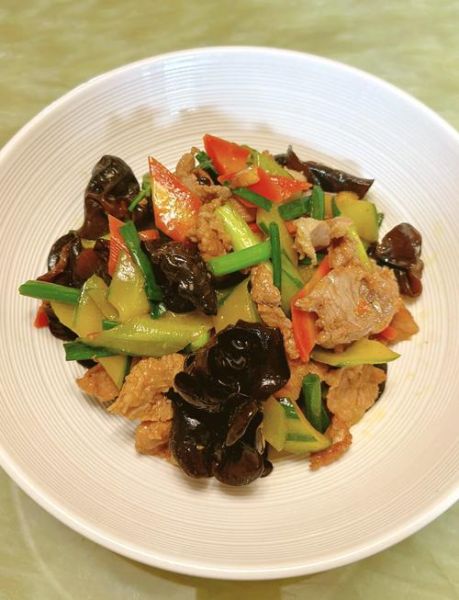 木耳肉片热量高吗_木耳肉片营养价值-第1张图片-山城妙识 木耳肉片热量高吗_木耳肉片营养价值-第1张图片-山城妙识