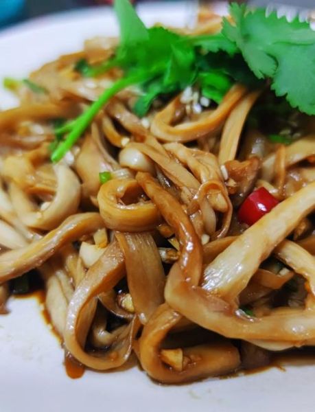 炸鸡腿菇怎么做_炸鸡腿菇最简单的家常做法-第2张图片-山城妙识