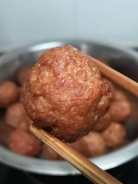 油炸肉圆怎么做_油炸肉圆外皮酥脆秘诀-第2张图片-山城妙识