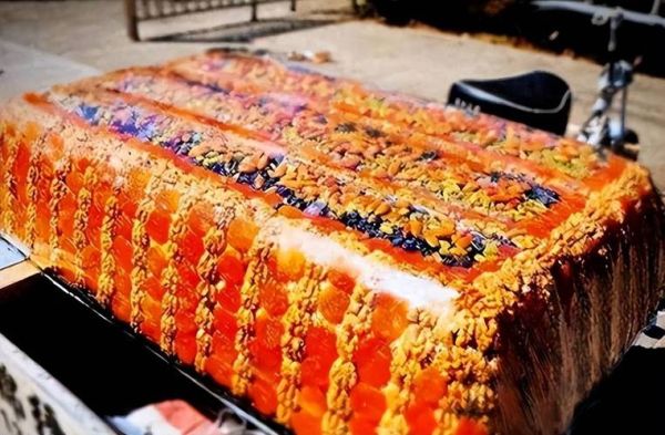 板栗切糕骗局是真的吗_如何识别街头切糕套路-第1张图片-山城妙识