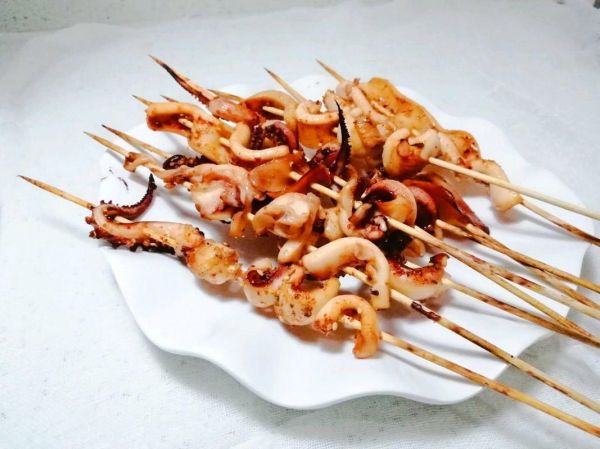 烤鱿鱼串怎么做_烤鱿鱼串腌制配方-第3张图片-山城妙识