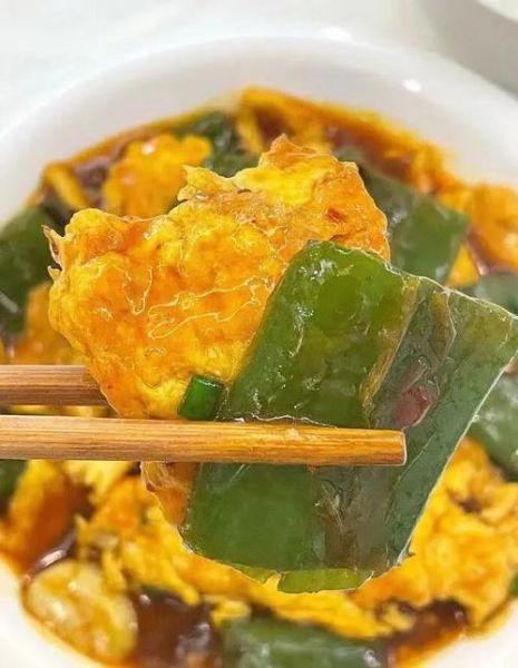 虎皮青椒炒皮蛋怎么做_虎皮青椒炒皮蛋好吃吗-第1张图片-山城妙识