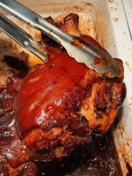 卤肘子怎么绑绳子_卤肘子绑绳技巧-第2张图片-山城妙识