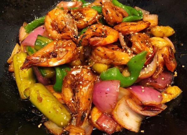 虾子干锅怎么做_虾子干锅最正宗的做法-第1张图片-山城妙识