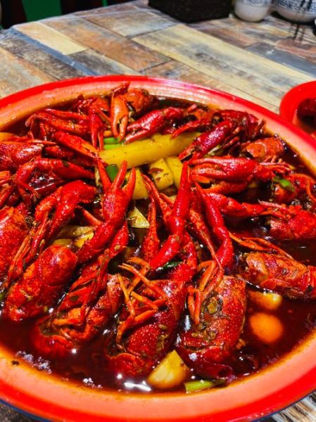 油焖小龙虾家常做法_油焖小龙虾怎么做好吃-第1张图片-山城妙识