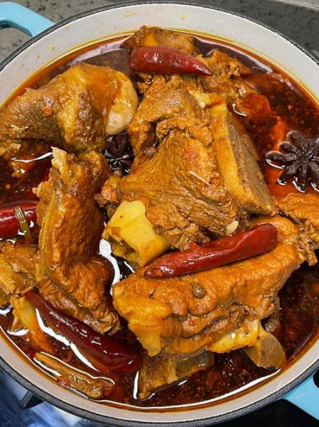 酱大骨怎么做最正宗_酱大骨最正宗的做法-第1张图片-山城妙识 酱大骨怎么做最正宗_酱大骨最正宗的做法-第1张图片-山城妙识