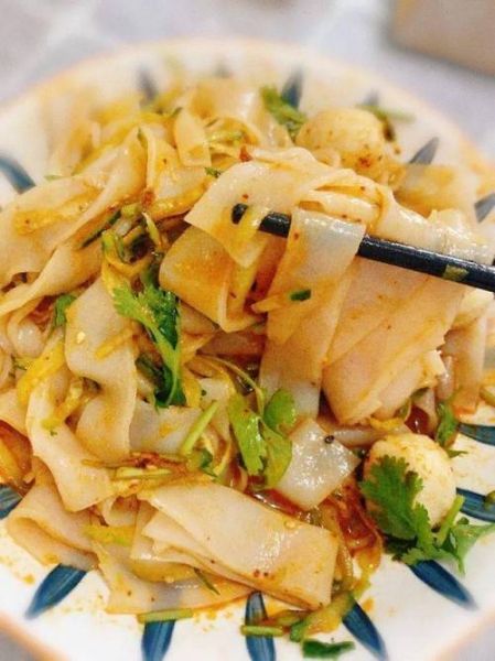 淀粉怎么做凉皮_淀粉凉皮为什么容易断-第3张图片-山城妙识