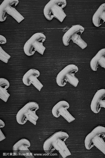 白蘑菇切开里面有一圈黑色_还能吃吗-第1张图片-山城妙识