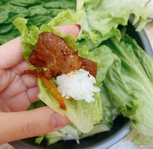 生菜包五花肉怎么做好吃_生菜包五花肉热量高吗-第2张图片-山城妙识