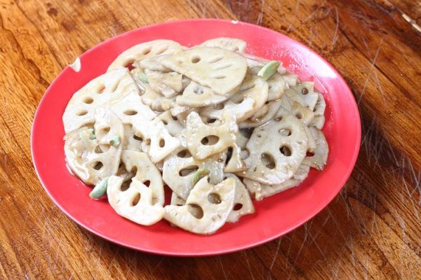 清炒莲藕片怎么做不黑_清炒莲藕片用焯水吗-第2张图片-山城妙识 清炒莲藕片怎么做不黑_清炒莲藕片用焯水吗-第2张图片-山城妙识