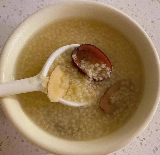 红枣小米粥怎么做_红枣小米粥要煮多久-第2张图片-山城妙识 红枣小米粥怎么做_红枣小米粥要煮多久-第2张图片-山城妙识