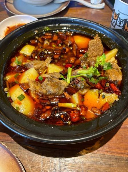 牛肉怎么炖又嫩又入味_家常牛肉简单做法-第1张图片-山城妙识