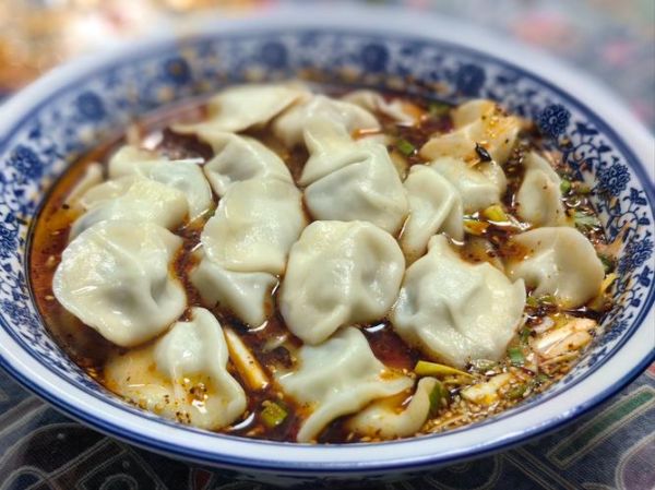 牛肉饺子配什么菜_牛肉饺子搭配什么蔬菜-第2张图片-山城妙识