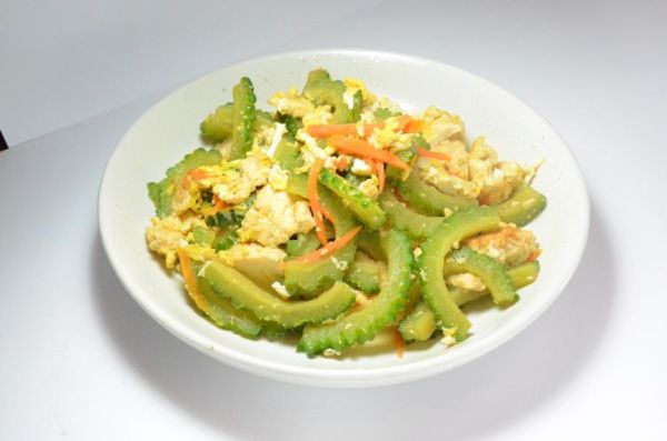 苦瓜炒鸡蛋能降血糖吗_苦瓜炒鸡蛋的功效与作用-第3张图片-山城妙识