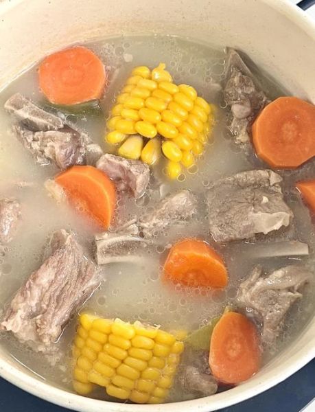 排骨炖什么汤好喝_排骨炖汤加什么食材-第2张图片-山城妙识