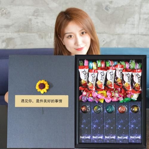 星空棒棒糖里面的纸能吃吗_棒棒糖包装纸安全吗-第2张图片-山城妙识