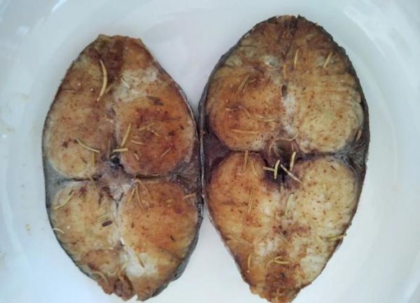 家常煎鲅鱼怎么做_煎鲅鱼不破皮技巧-第2张图片-山城妙识