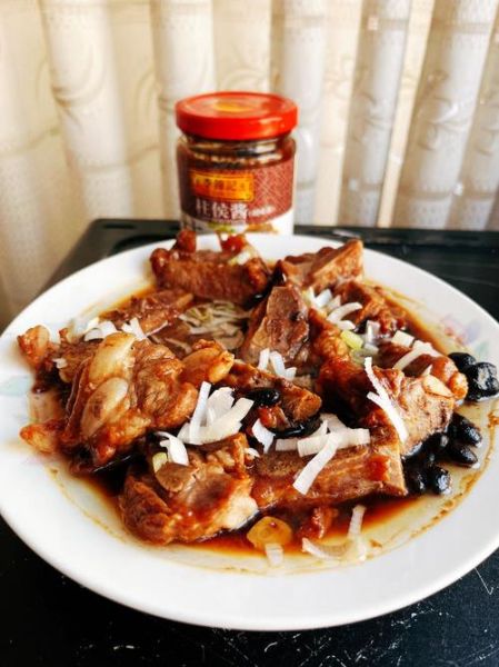 排骨酱和柱候酱的区别_哪个更适合红烧排骨-第1张图片-山城妙识