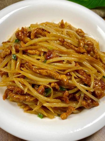 炒土豆丝怎么炒才脆_家庭版炒土豆丝的做法视频-第1张图片-山城妙识