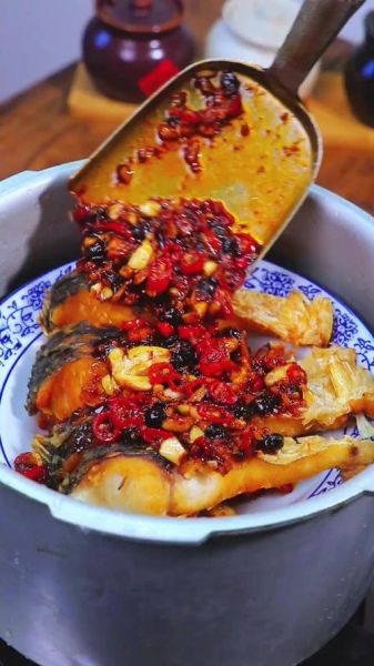 油炸草鱼块怎么做才酥脆_草鱼块炸多久才金黄-第3张图片-山城妙识