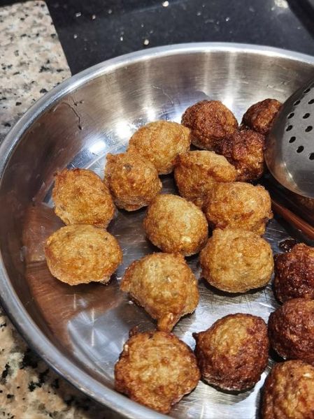 鱼丸子怎么做_鱼丸子的家常做法视频-第1张图片-山城妙识