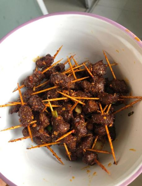 牙签牛肉串怎么腌制才嫩_牙签牛肉串用哪块肉最好-第1张图片-山城妙识