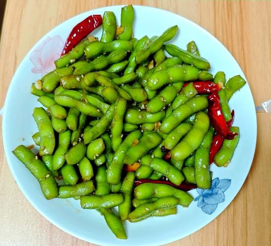 凉拌毛豆怎么做_毛豆焯水几分钟才翠绿-第3张图片-山城妙识