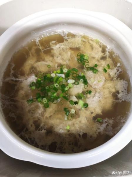 清蒸瘦肉汤怎么做_清蒸瘦肉汤要焯水吗-第1张图片-山城妙识