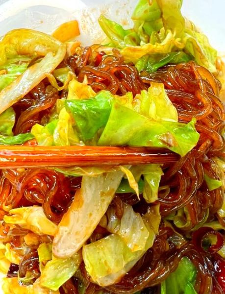包菜粉丝炒肉丝怎么做_包菜粉丝炒肉丝热量高吗-第3张图片-山城妙识