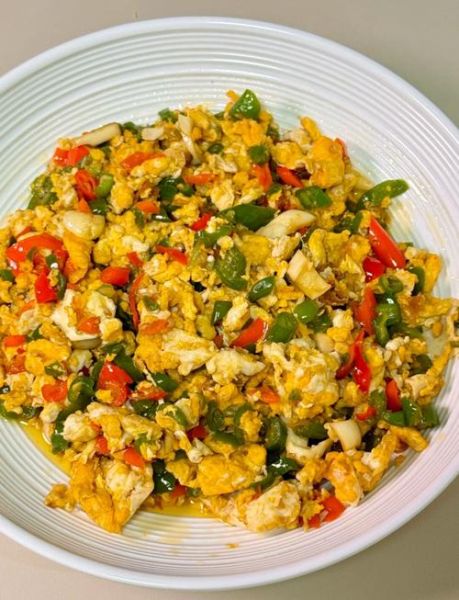 鸡蛋炒什么好吃又简单_鸡蛋炒什么菜最下饭-第1张图片-山城妙识