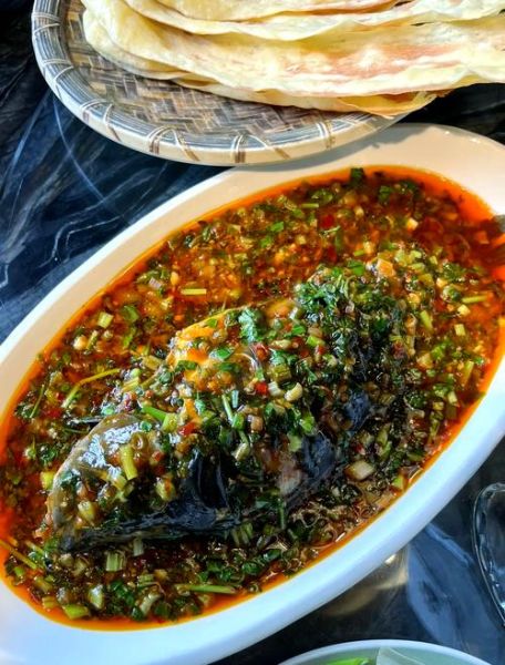 藿香鲫鱼怎么做_正宗川味藿香鲫鱼做法-第1张图片-山城妙识