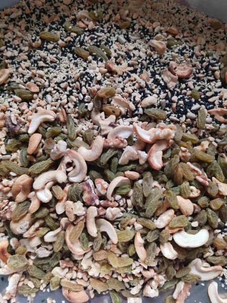 五仁月饼是哪五种坚果_传统五仁馅料的正宗配方-第1张图片-山城妙识