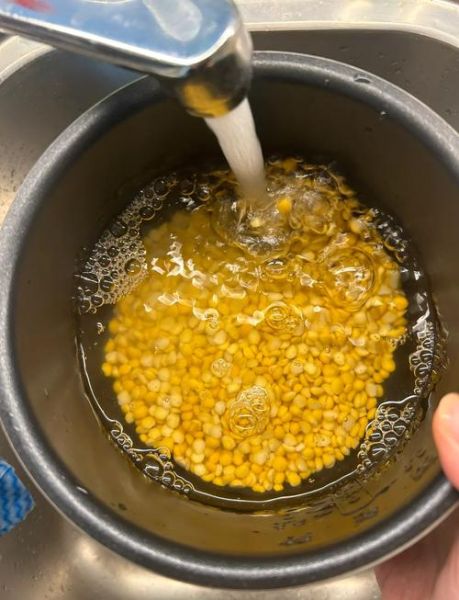 豌豆黄的做法_豌豆黄家常做法怎么做-第1张图片-山城妙识