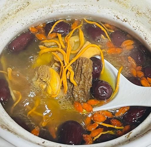 羊肚菌汤怎么炖好喝_羊肚菌汤做法步骤-第2张图片-山城妙识