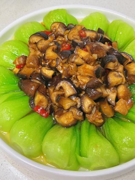 香菇油菜香菇用焯水吗_焯水技巧与口感区别-第1张图片-山城妙识